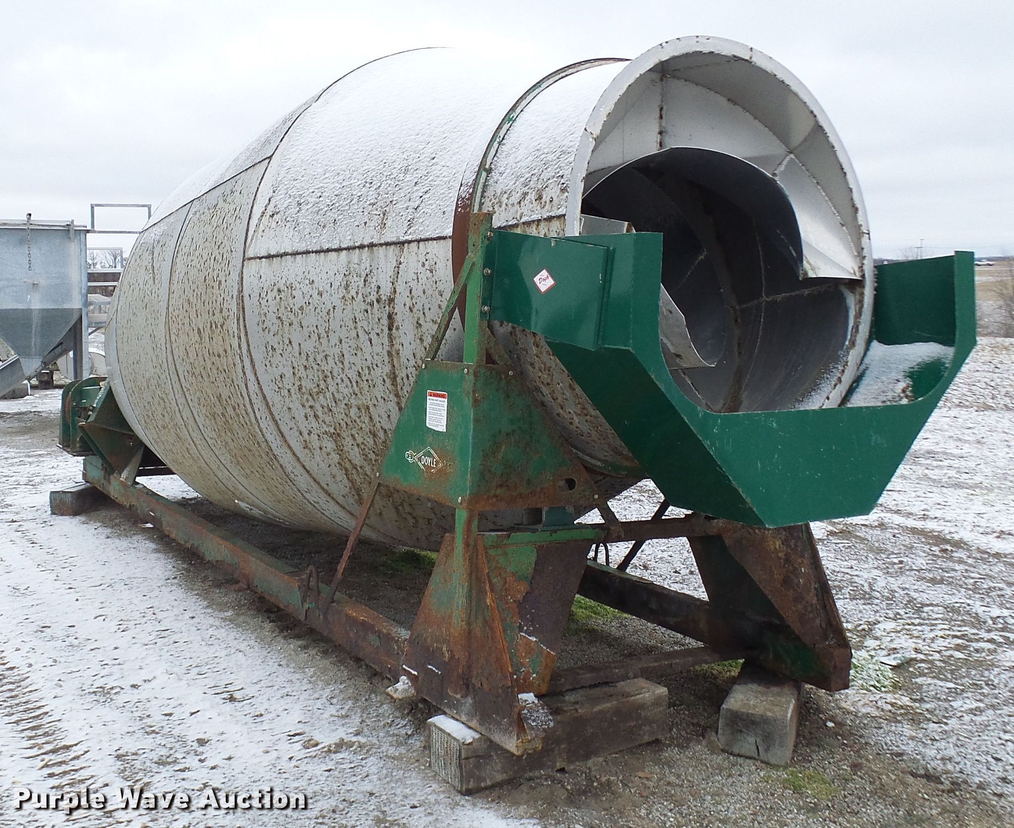 Doyle fertilizer rotary blender in Marshall, MO | Item DC2782 sold ...