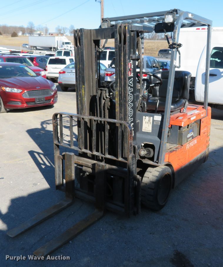 Toyota 5FBE18 forklift in Moscow Mills, MO | Item GT9483 sold | Purple Wave