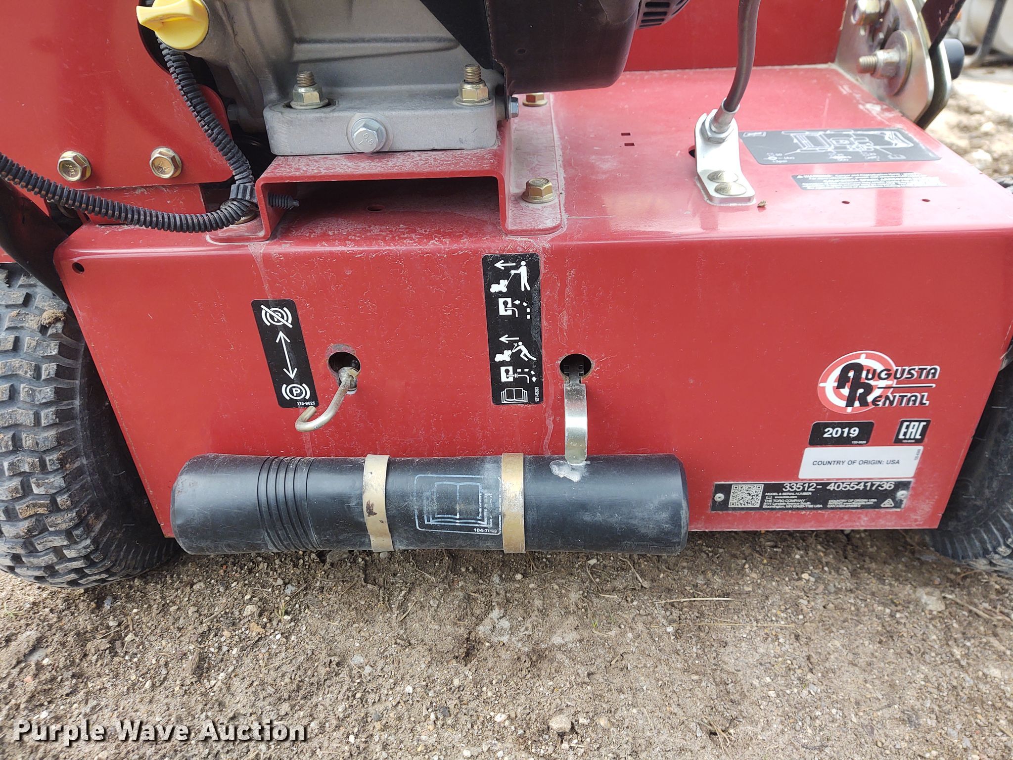 2019 Toro 33512 seeder in Augusta, KS | Item FY9857 sold | Purple Wave