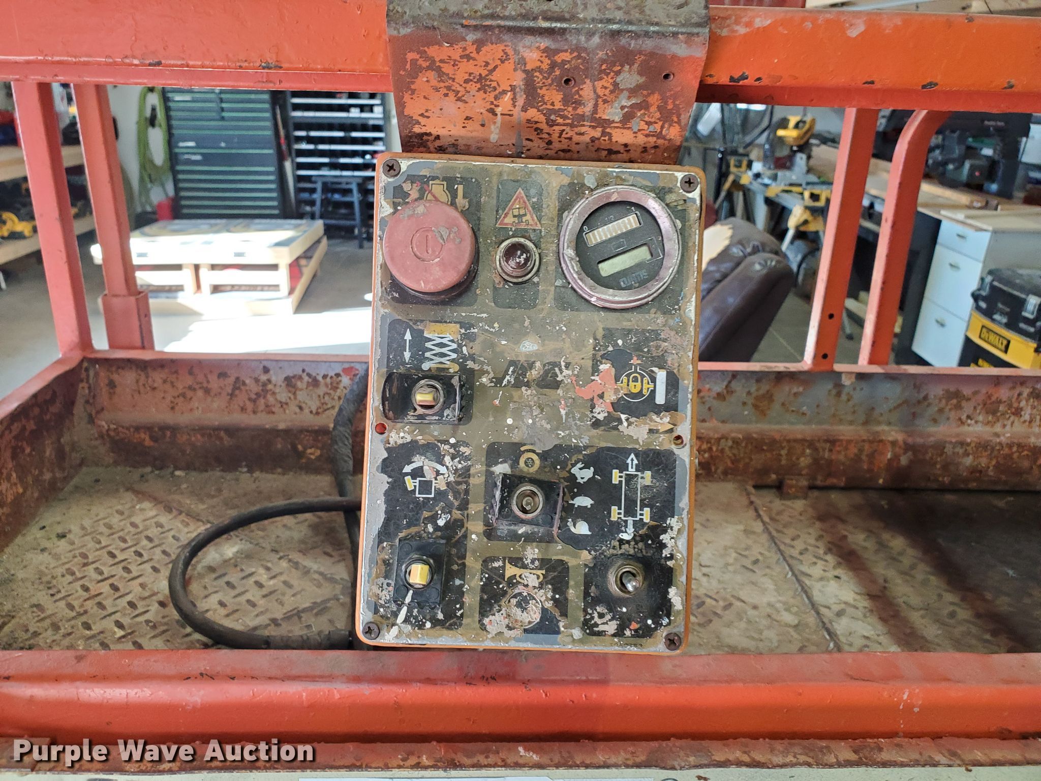 1993 JLG Commander CM2033 scissor lift in Phillipsburg, KS | Item ...