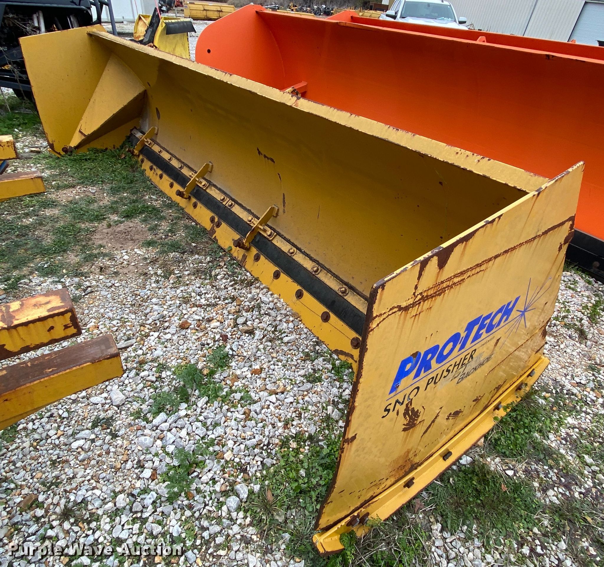 Pro-Tech IS12B snow pusher in Springfield, MO | Item HR9373 sold ...