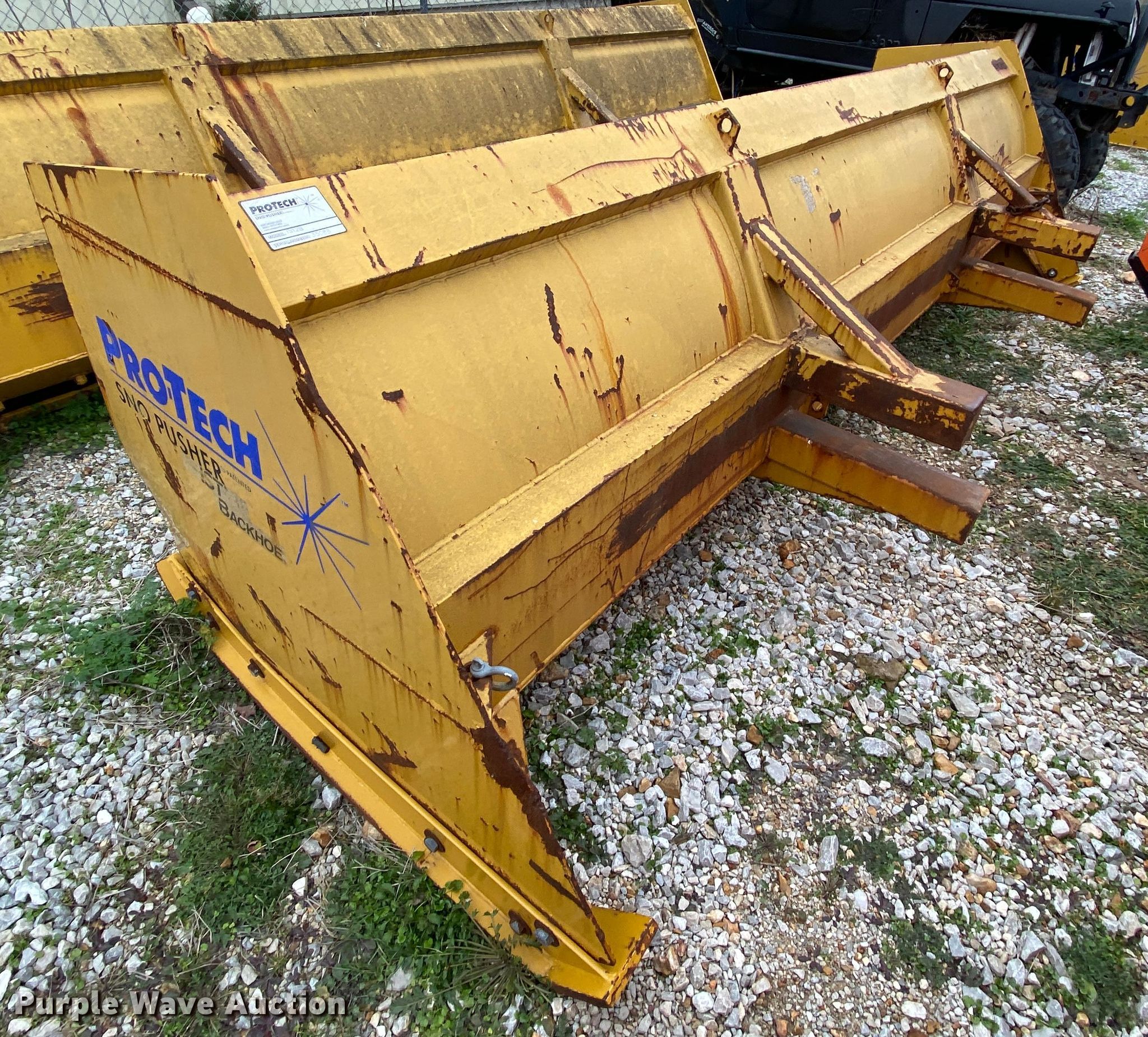 Pro-Tech IS12B snow pusher in Springfield, MO | Item HR9373 sold ...