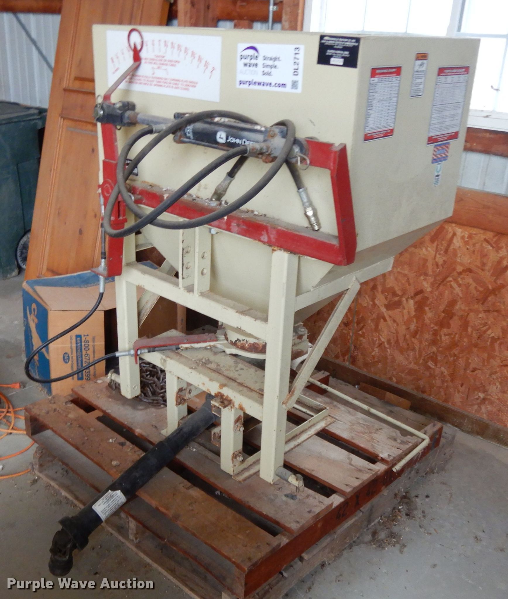 Herd 3-PT 750 broadcast spreader in Louisburg, KS | Item DL2713 sold ...