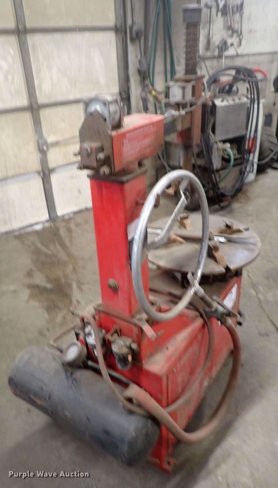 Ammco 740 rim clamp tire machine in Moundridge, KS | Item DJ0048 sold ...