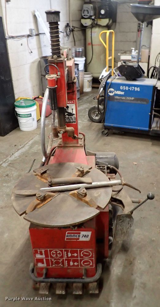 Ammco 740 rim clamp tire machine in Moundridge, KS | Item DJ0048 sold ...