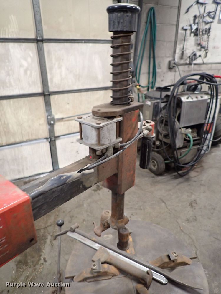 Ammco 740 rim clamp tire machine in Moundridge, KS | Item DJ0048 sold ...