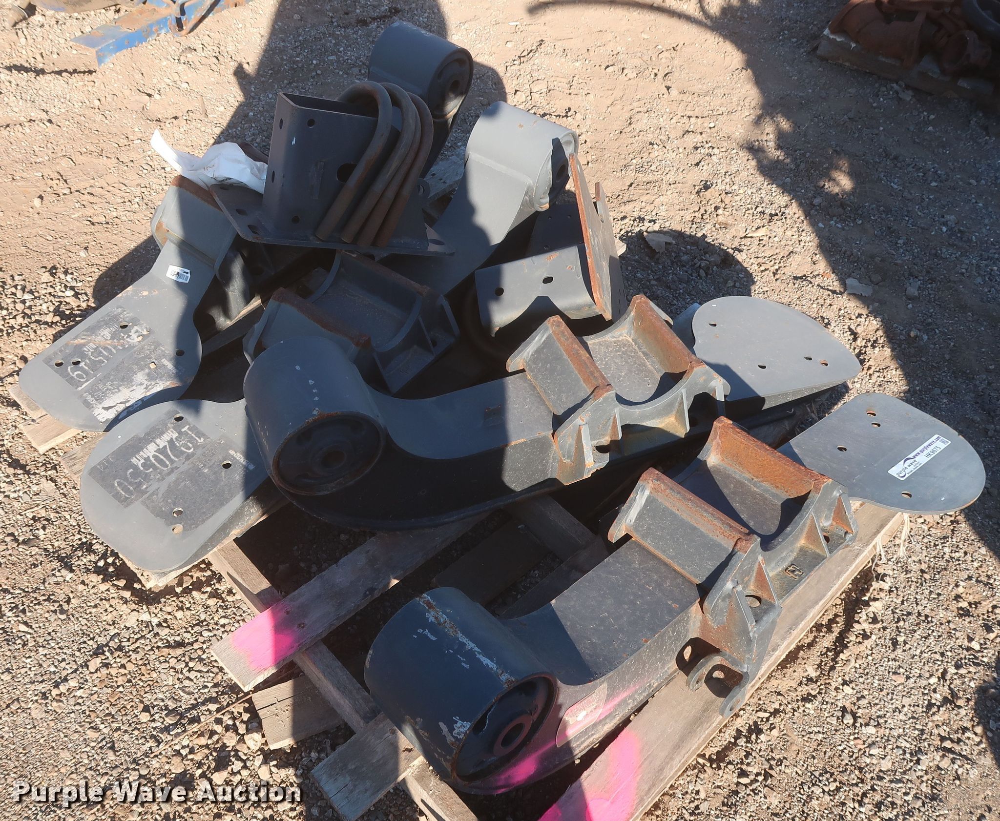 Hendrickson HT250U-9-003 suspension components in Edmond, OK | Item ...