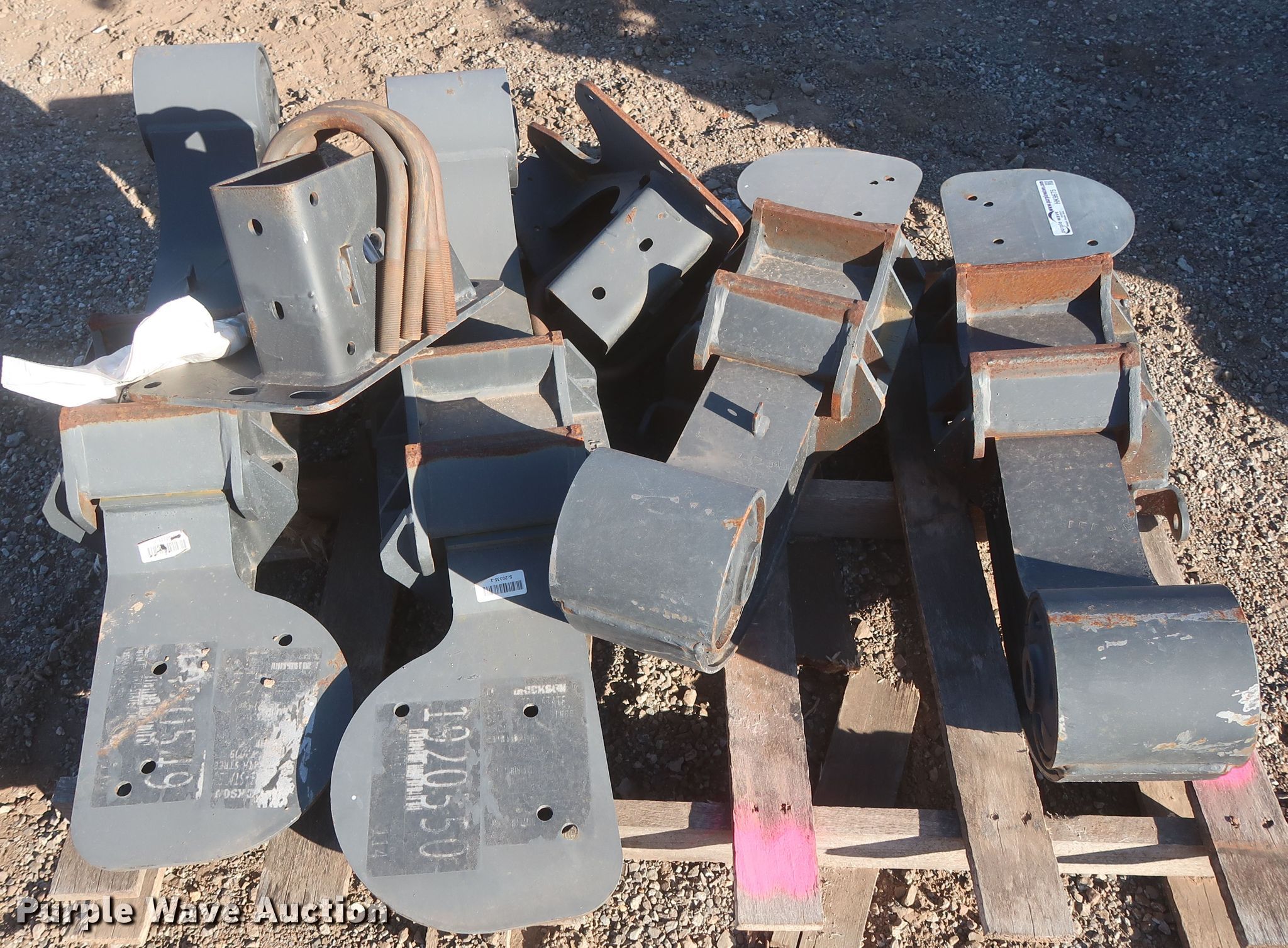 Hendrickson HT250U-9-003 suspension components in Edmond, OK | Item ...