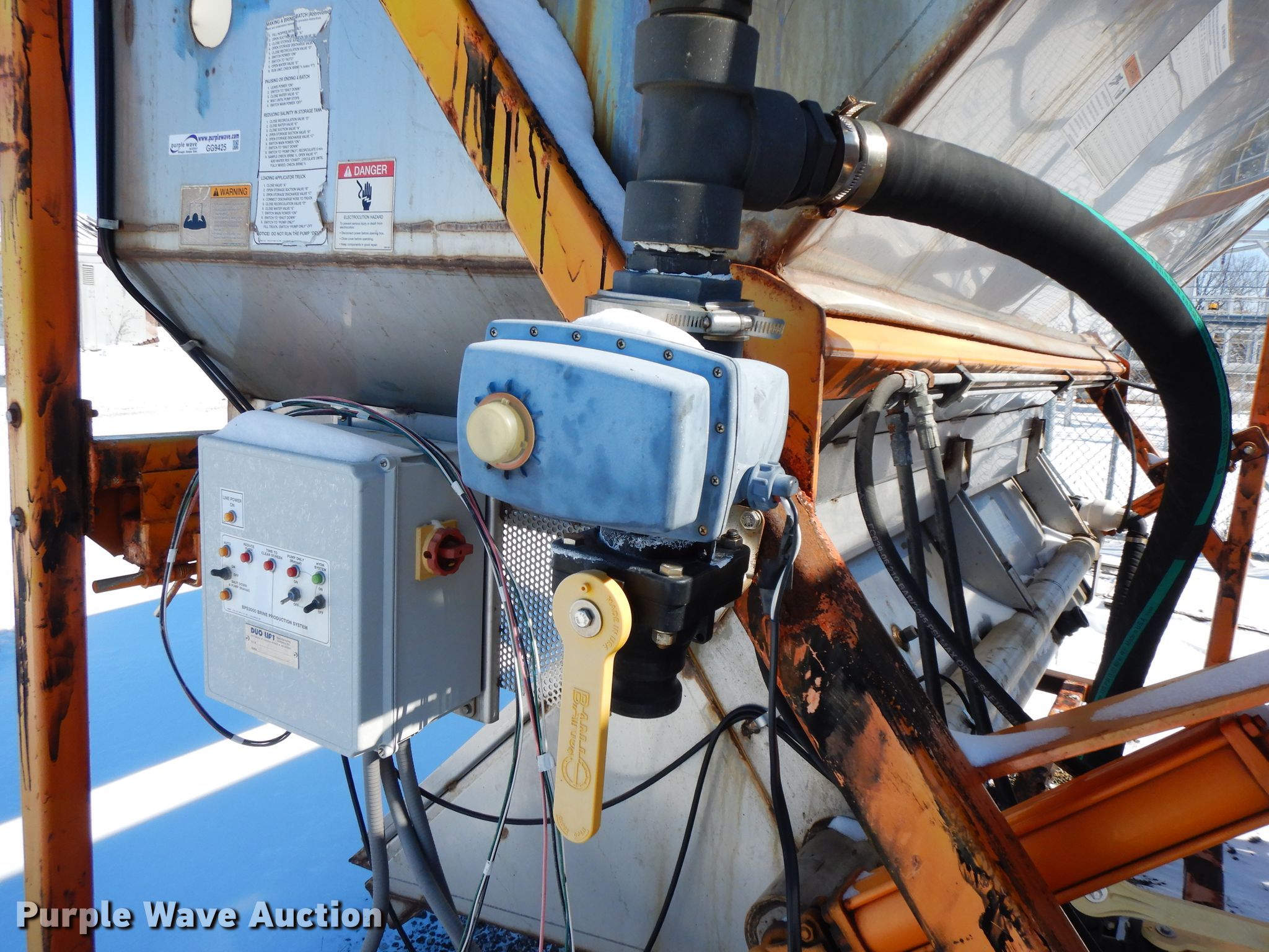 2003 Dultmeier DUBPS3000C salt brine maker in Chanute, KS | Item GG9425 sold | Purple Wave