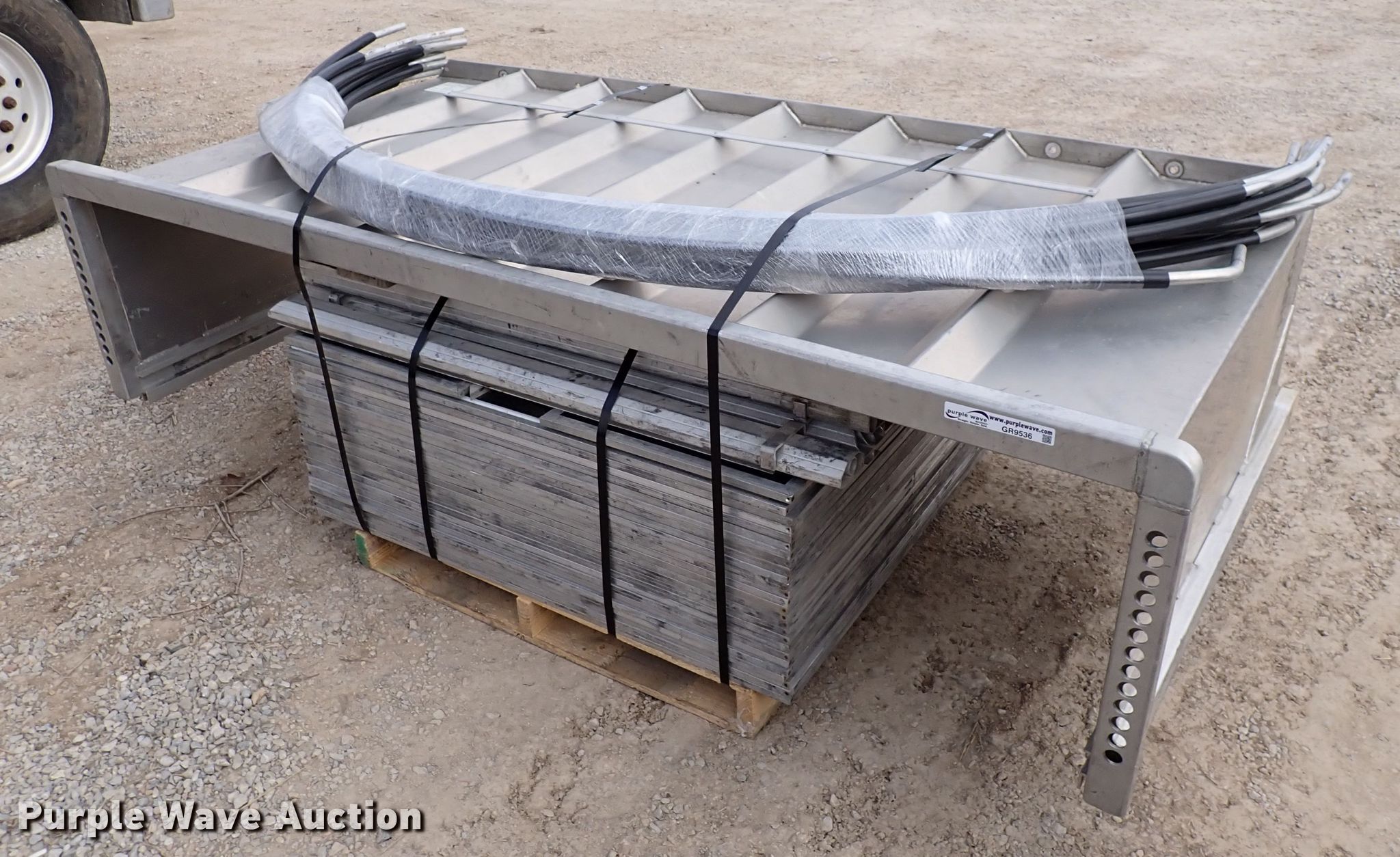Flatbed trailer bulkhead and sidewalls in Goddard, KS | Item GR9536 ...