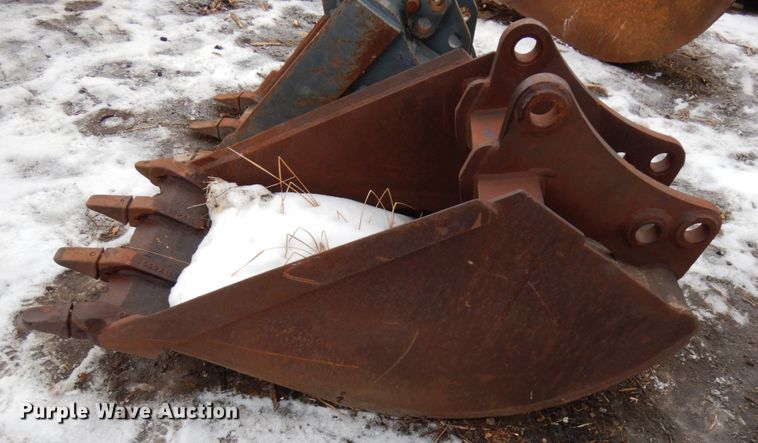 Gannon 24"W excavator bucket in Savage, MN | Item HX9695 sold | Purple Wave