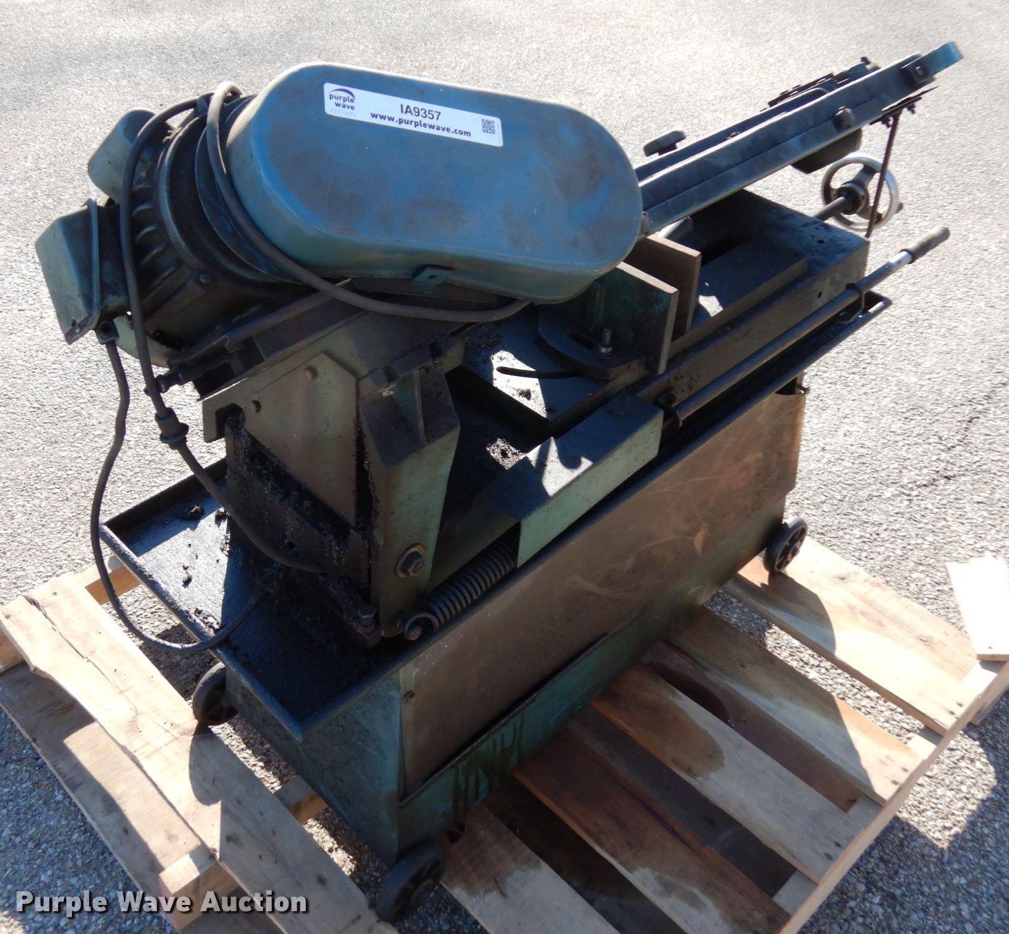 Enco 137-3165 bandsaw in Davenport, IA | Item IA9357 sold | Purple Wave