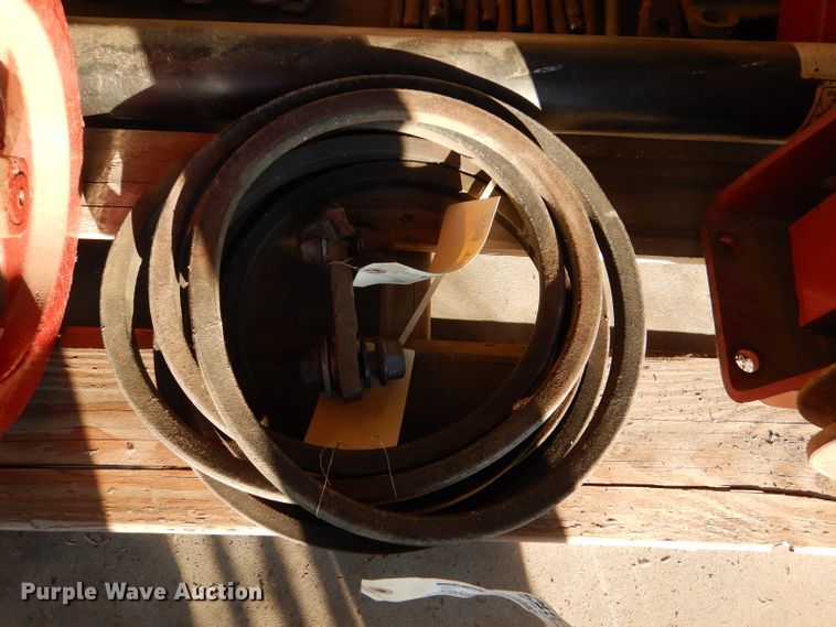 Case 1010 header parts in Sawyer, KS | Item DL4748 sold | Purple Wave