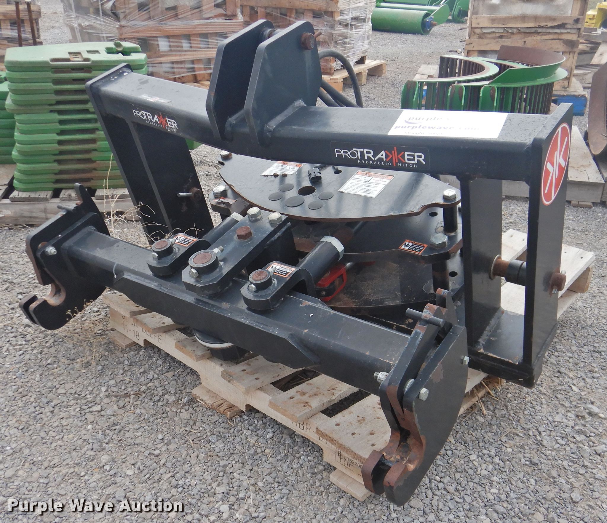Pro Tracker hydraulic hitch in Pampa, TX | Item DJ8335 sold | Purple Wave