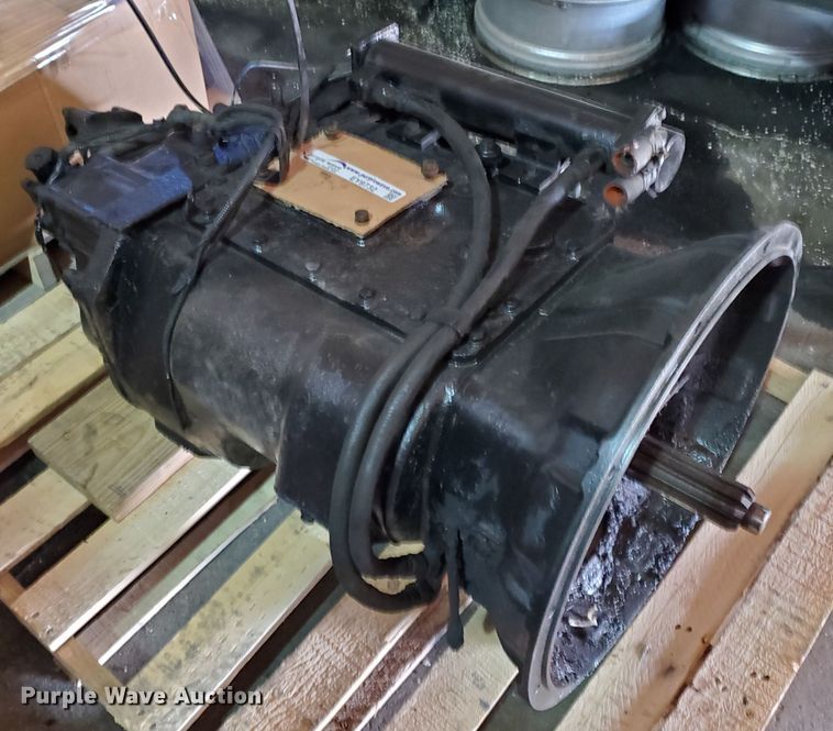 Eaton Fuller 13 speed transmission in Russell, KS | Item EY9732 sold ...