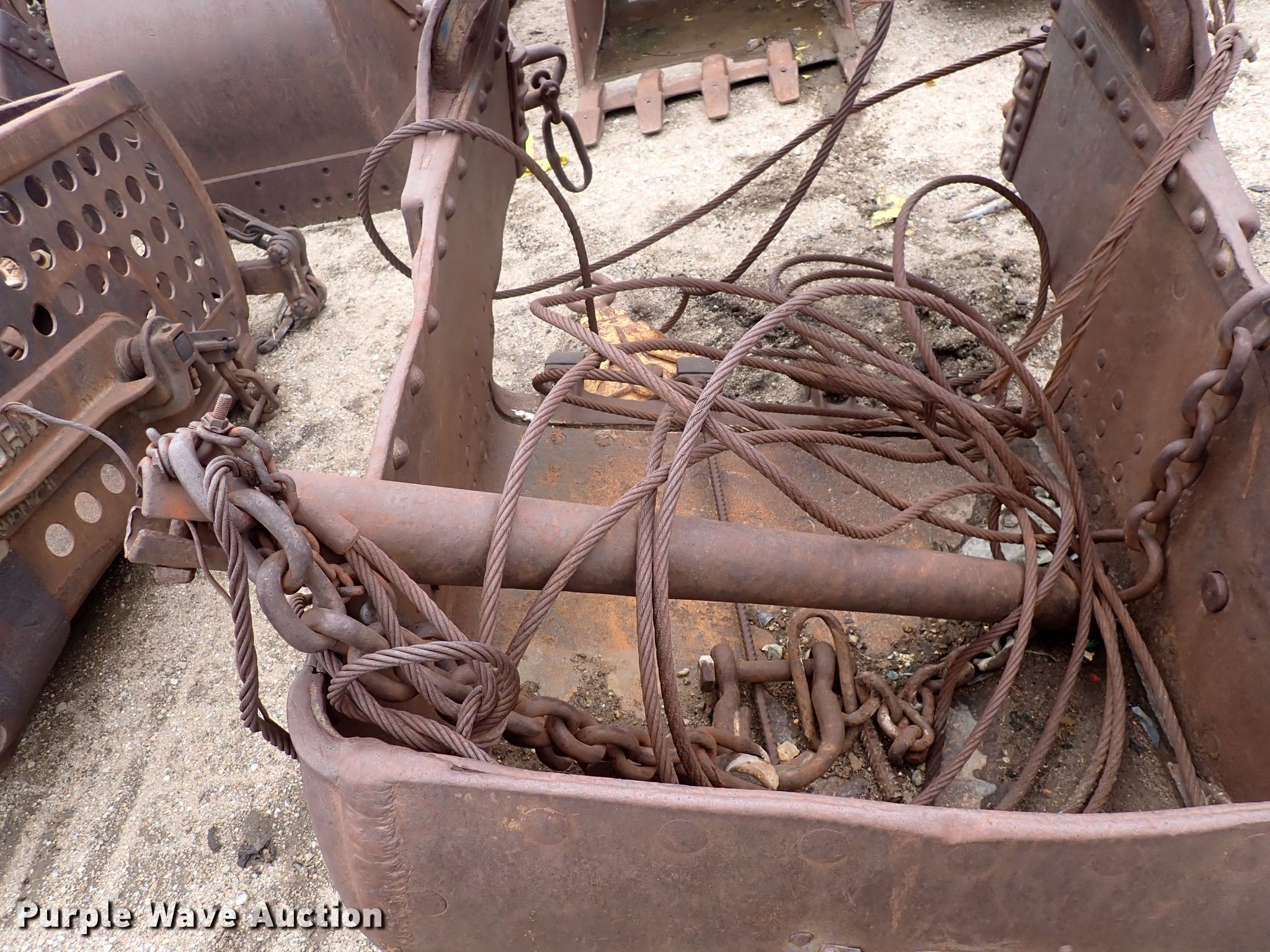 Drag line bucket in Wichita, KS | Item DJ0152 sold | Purple Wave
