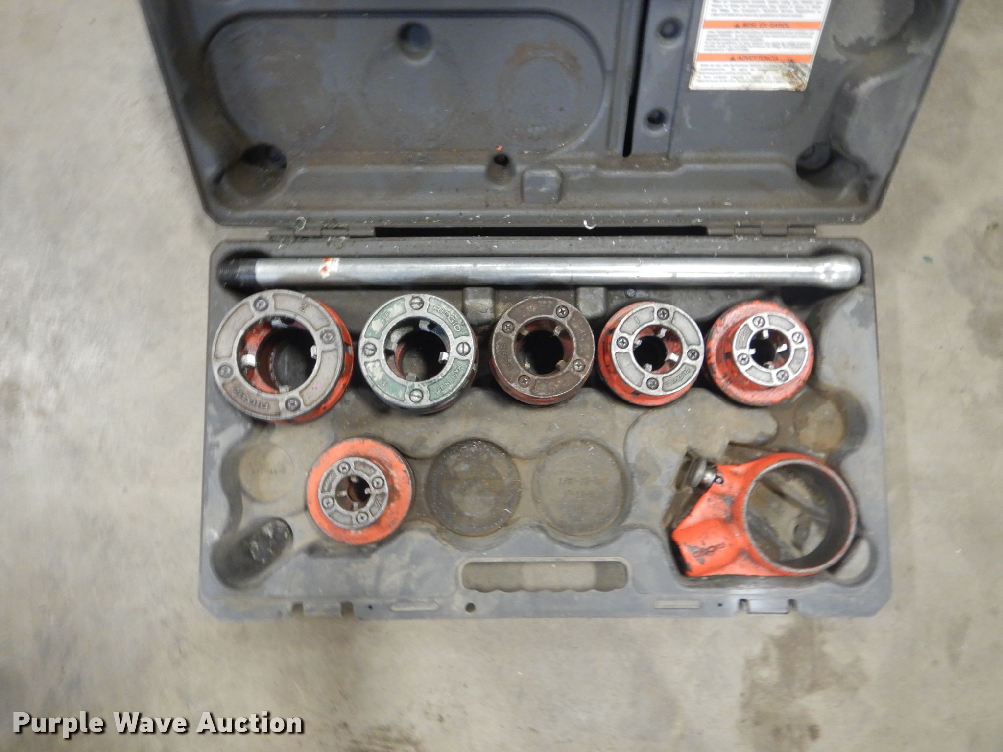 (2) Ridgid 700 pipe threaders in Sioux Falls, SD | Item HE9520 sold ...