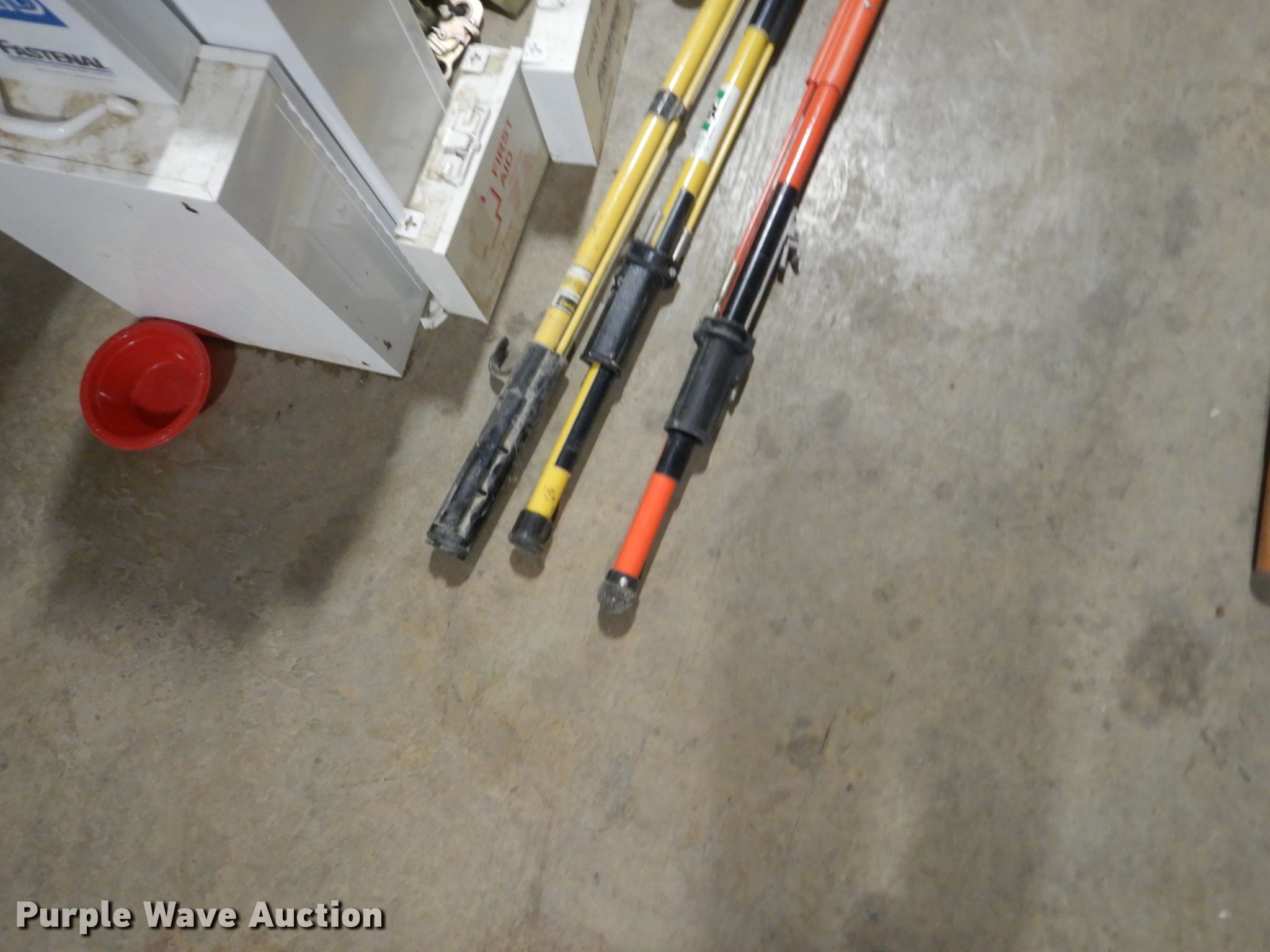 (3) high voltage hot sticks in Sioux Falls, SD | Item IK9988 sold ...