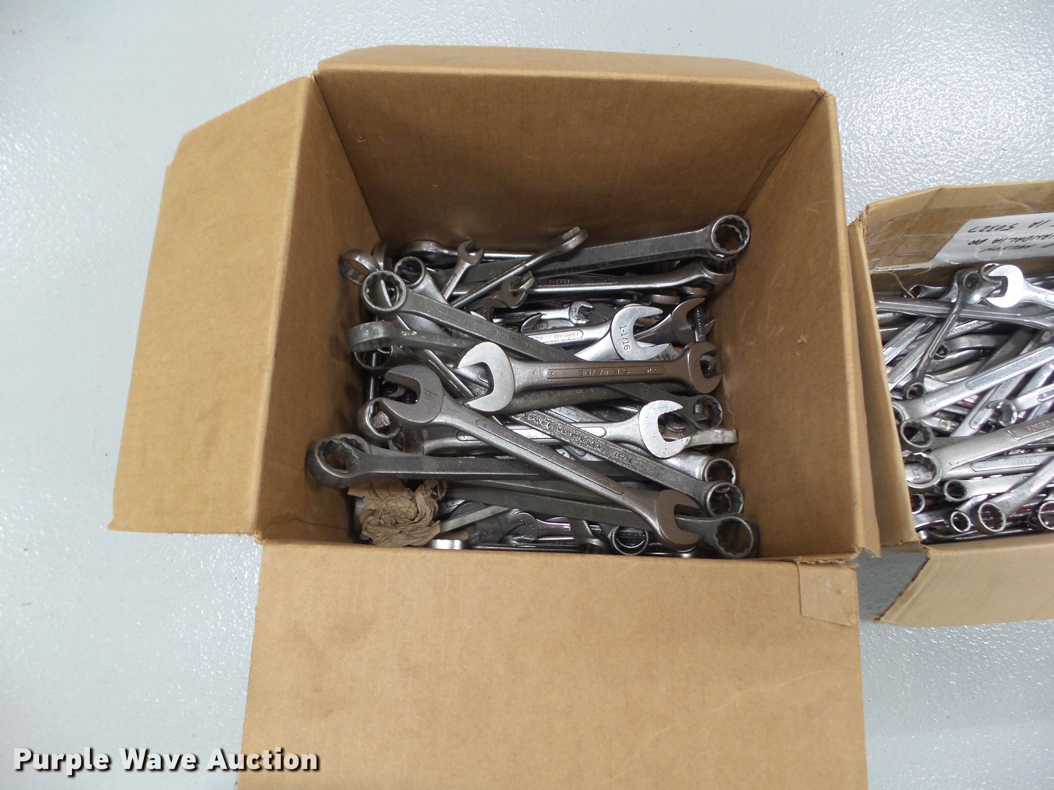 Wrenches in Des Moines, IA | Item HF9825 sold | Purple Wave