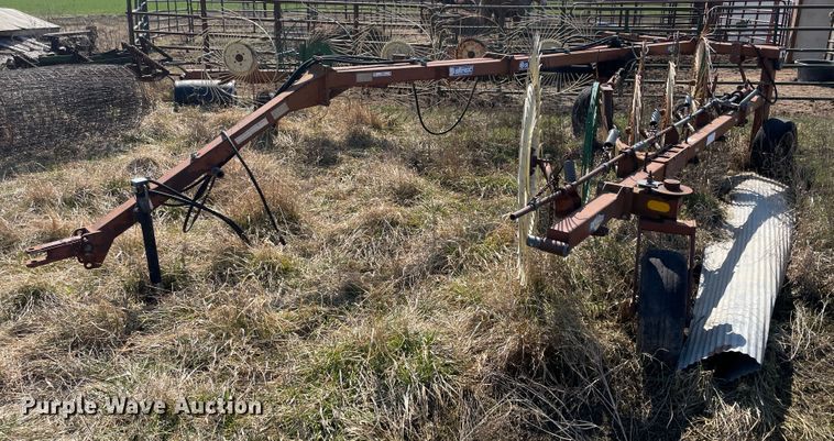 Sitrex MX-10 hay rake in Fort Scott, KS | Item II9268 sold | Purple Wave