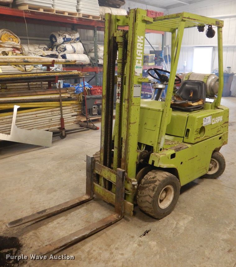 Clark C500 Y30 forklift in Tonganoxie, KS | Item DL4880 sold | Purple Wave