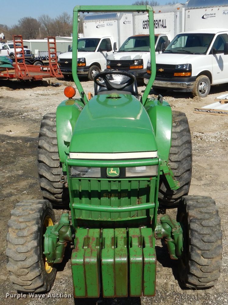 2010 John Deere 3005 tractor in Paola, KS | Item DL4925 sold | Purple Wave