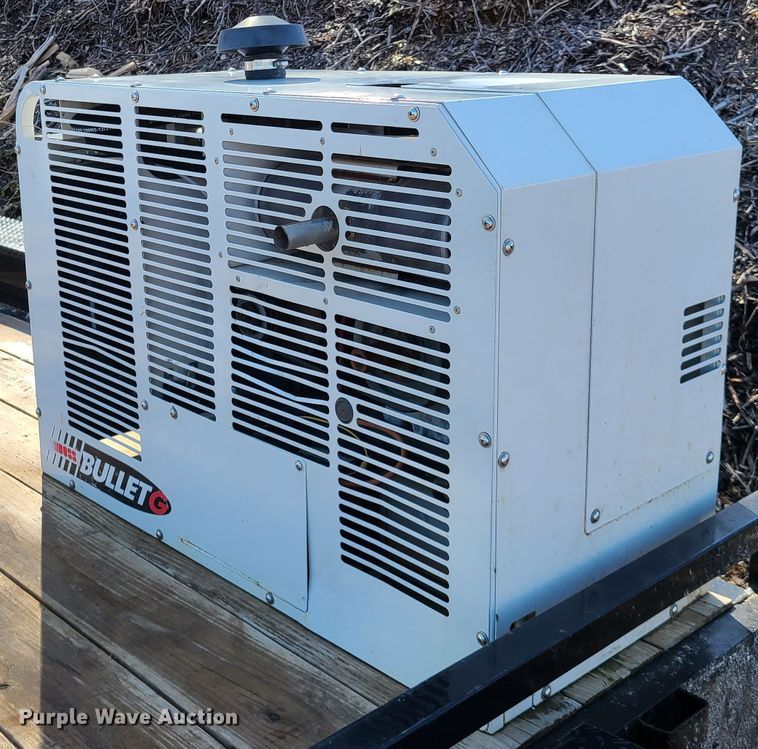 Boss Bullet air compressor in Blue Springs, MO | Item IQ9055 sold ...