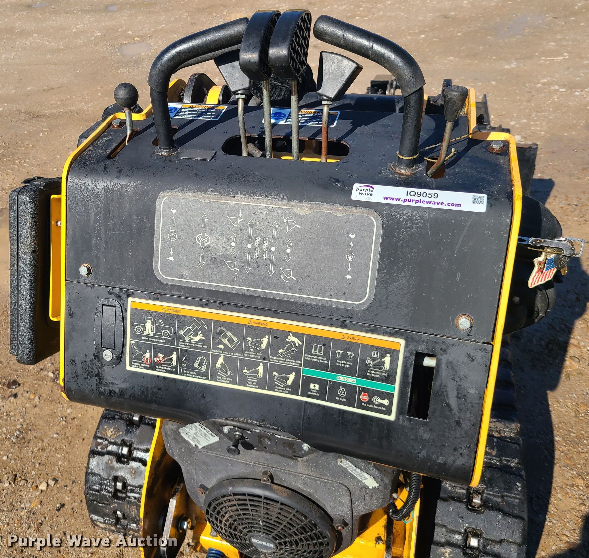 Boxer 320 compact utility loader in Blue Springs, MO | Item IQ9059 sold ...