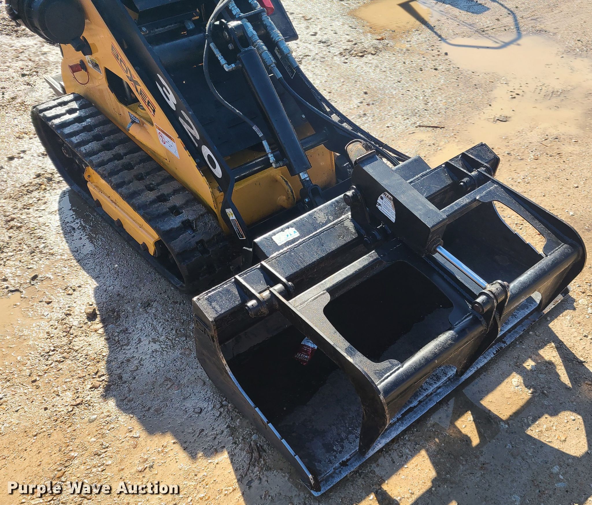 Boxer 320 compact utility loader in Blue Springs, MO | Item IQ9059 sold ...