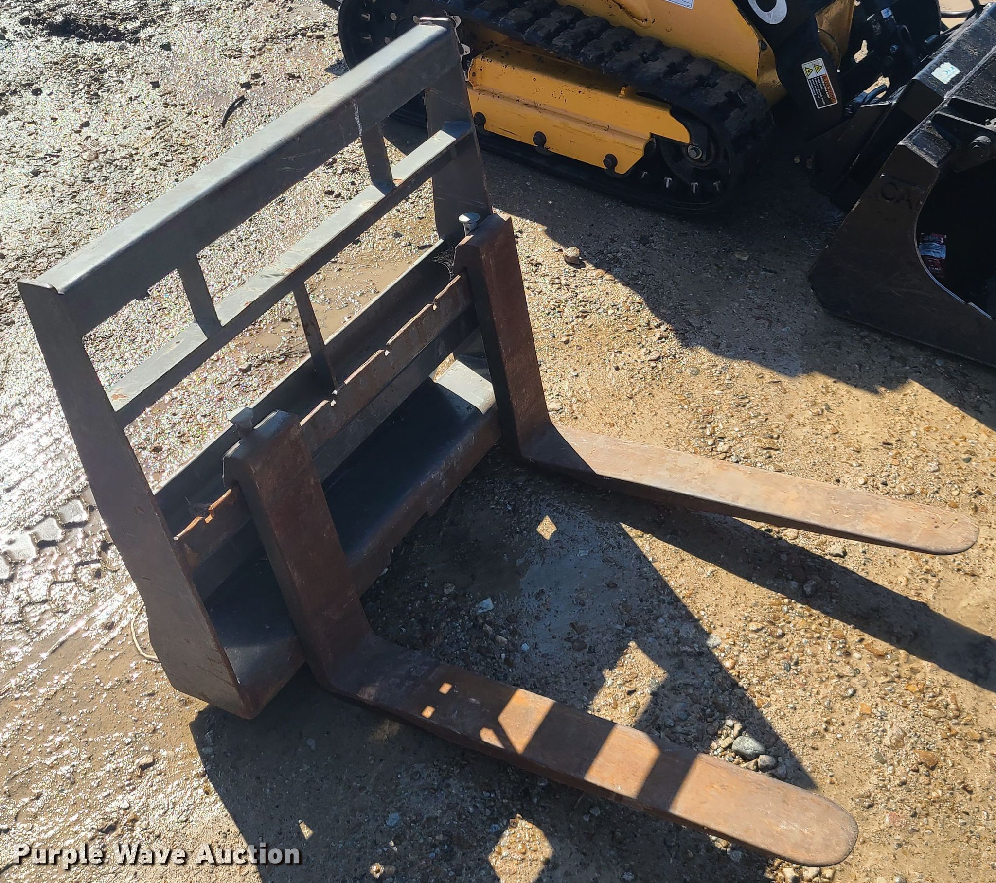 Boxer 320 compact utility loader in Blue Springs, MO | Item IQ9059 sold ...