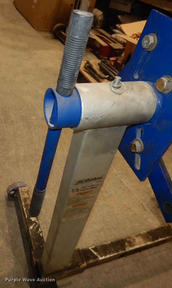 Ac Delco engine stand in Leavenworth, KS | Item HU9214 sold | Purple Wave