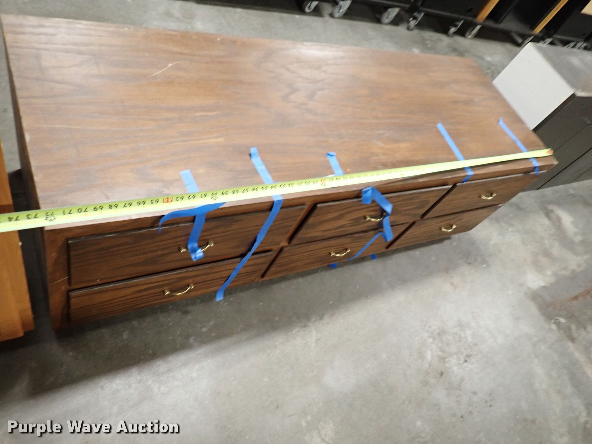 (8) wood cabinets in El Dorado, KS | Item GR9686 sold | Purple Wave