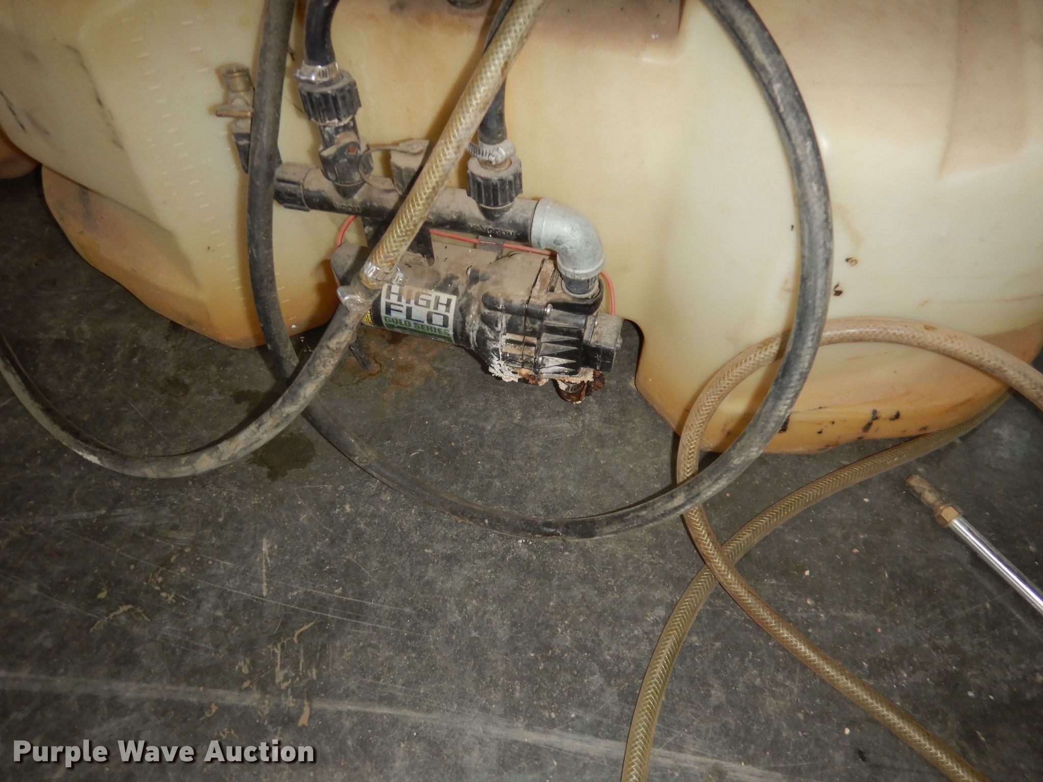 (2) Country Tuff sprayers in Louisburg, KS | Item HU9227 sold | Purple Wave