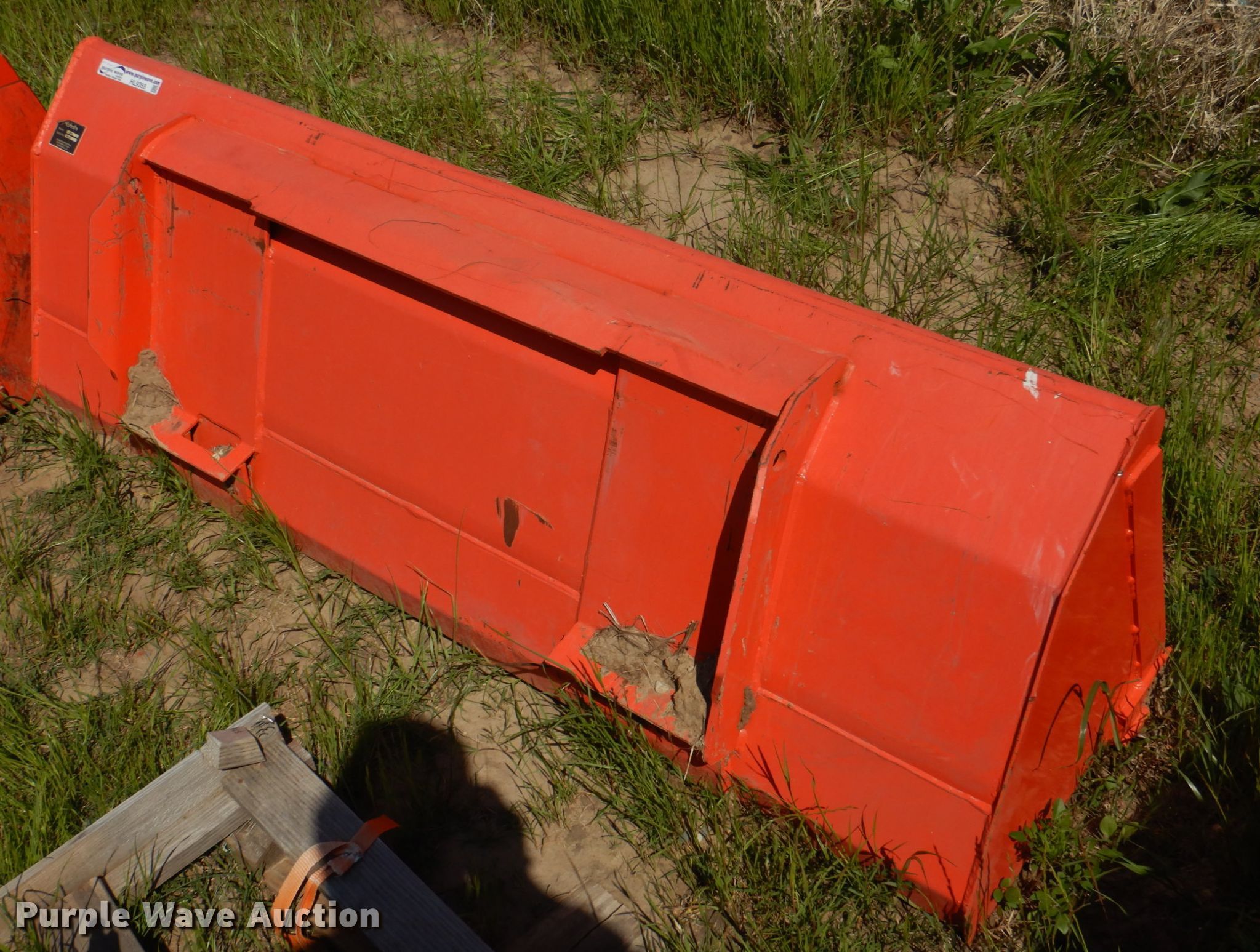 Kubota L2296 71"W skid steer bucket in Ada, OK | Item HL9355 sold ...