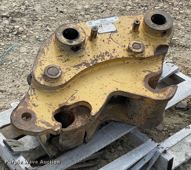 Caterpillar E120B-311-312 quick coupler in Yates Center, KS | Item ...