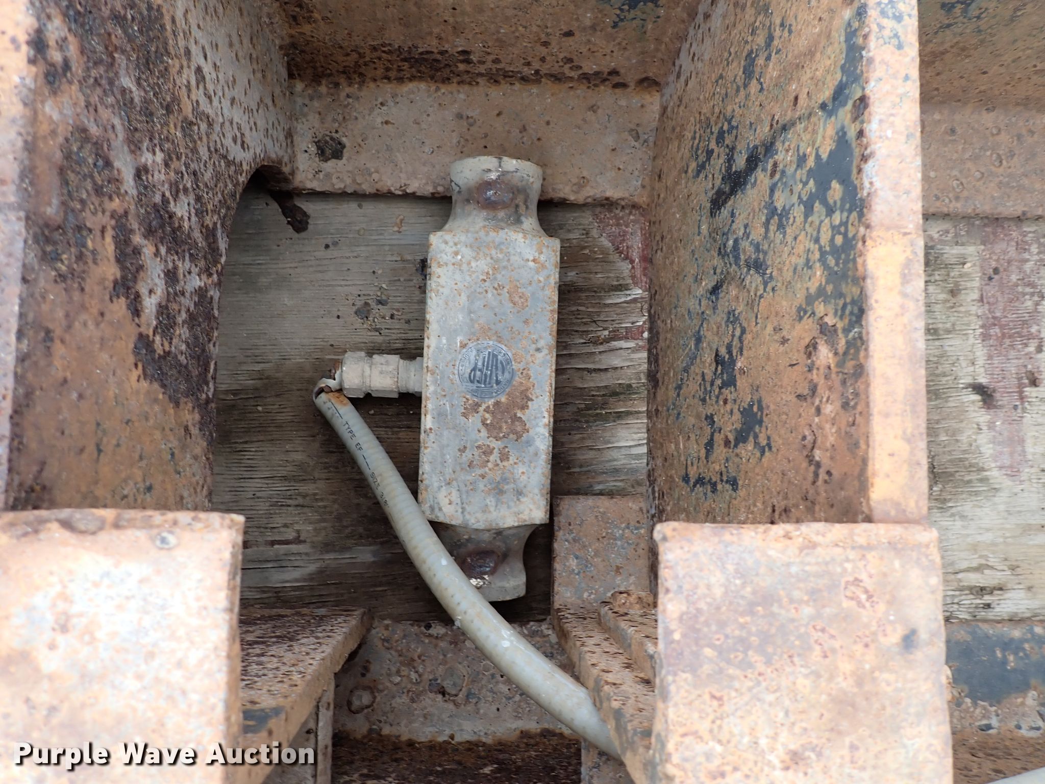 Unibridge truck scale in Valley Center, KS | Item DK4674 sold | Purple Wave