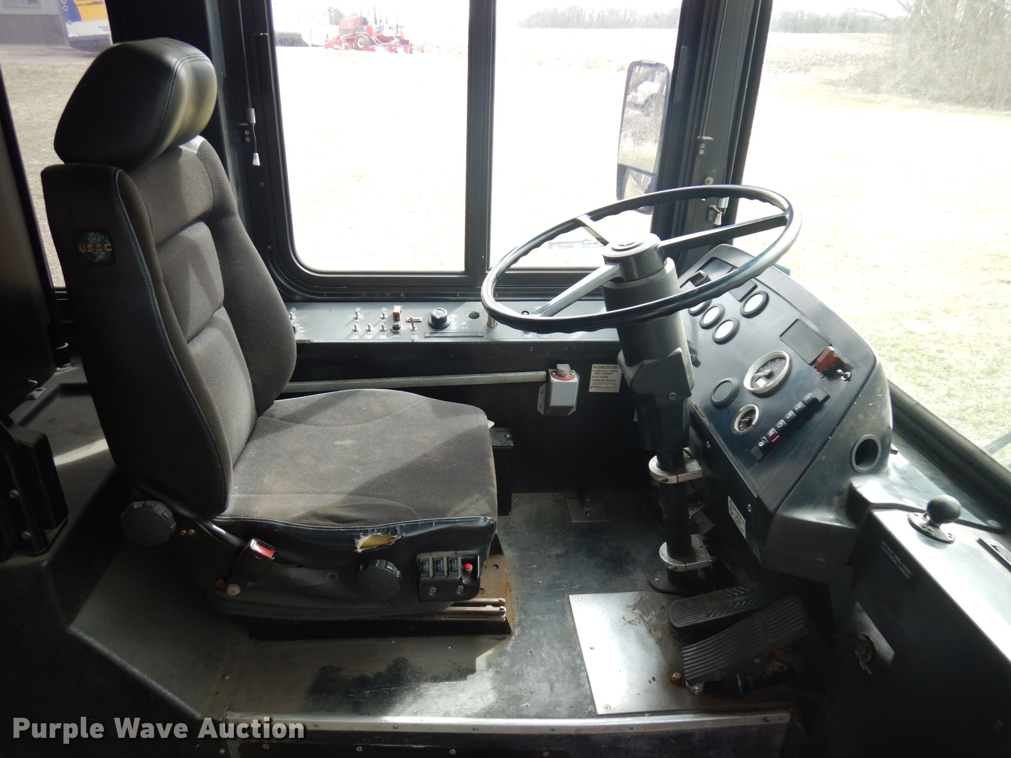 2006 New Flyer D40LF shuttle bus in Hutchinson, MN | Item HR9127 sold ...