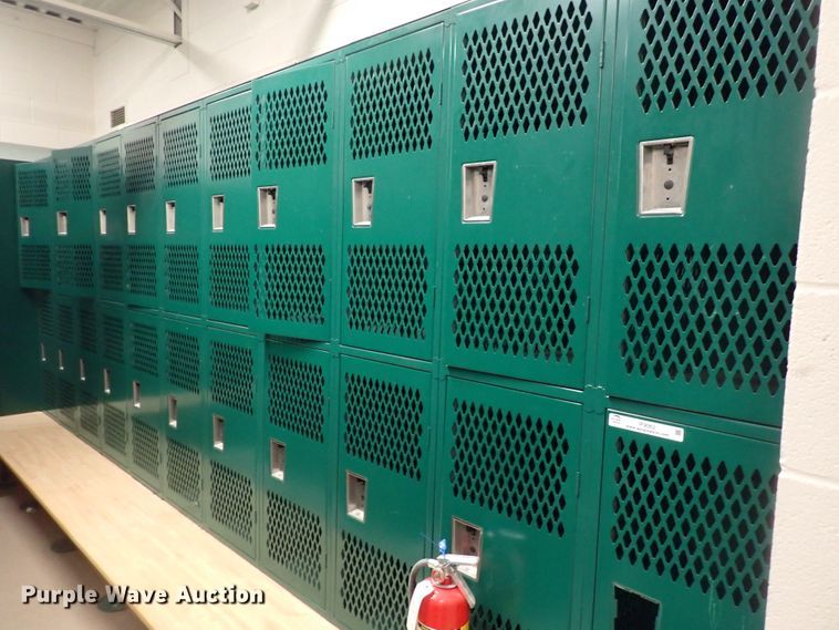(18) lockers in Derby, KS | Item IF9062 sold | Purple Wave