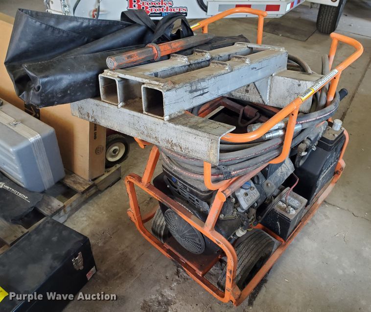 Manta Ray utility anchor system in Norton, KS | Item IX9164 sold ...