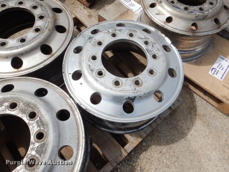 (3) Alcoa 22.5x9 hub pilot wheels in Rantoul, KS | Item DL2855 sold ...