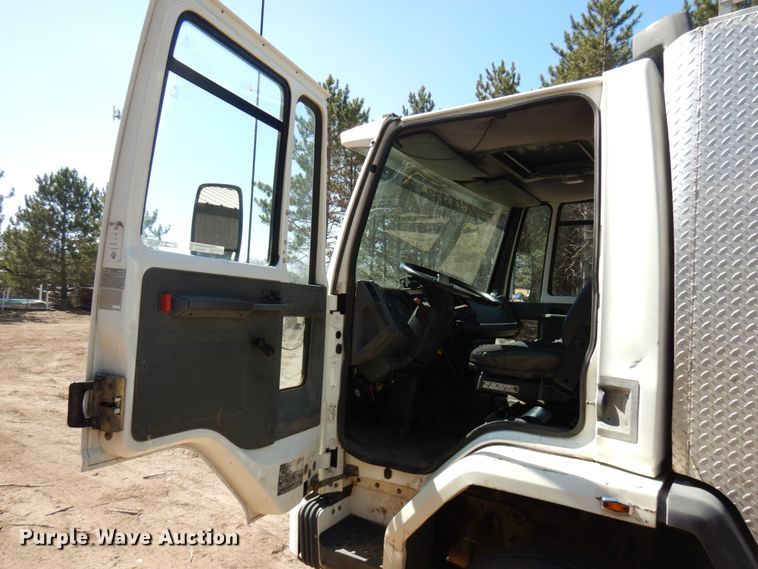 1990 Ford Cargo 8000 dump truck in Forest Lake, MN | Item HR9153 sold ...