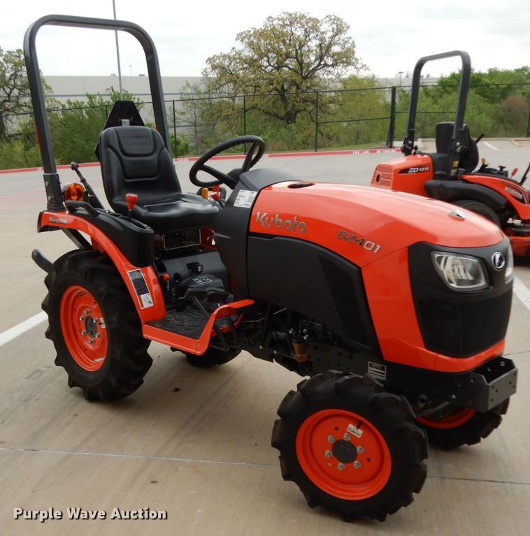 Kubota B2401 MFWD tractor in Grapevine, TX | Item HR9664 sold | Purple Wave
