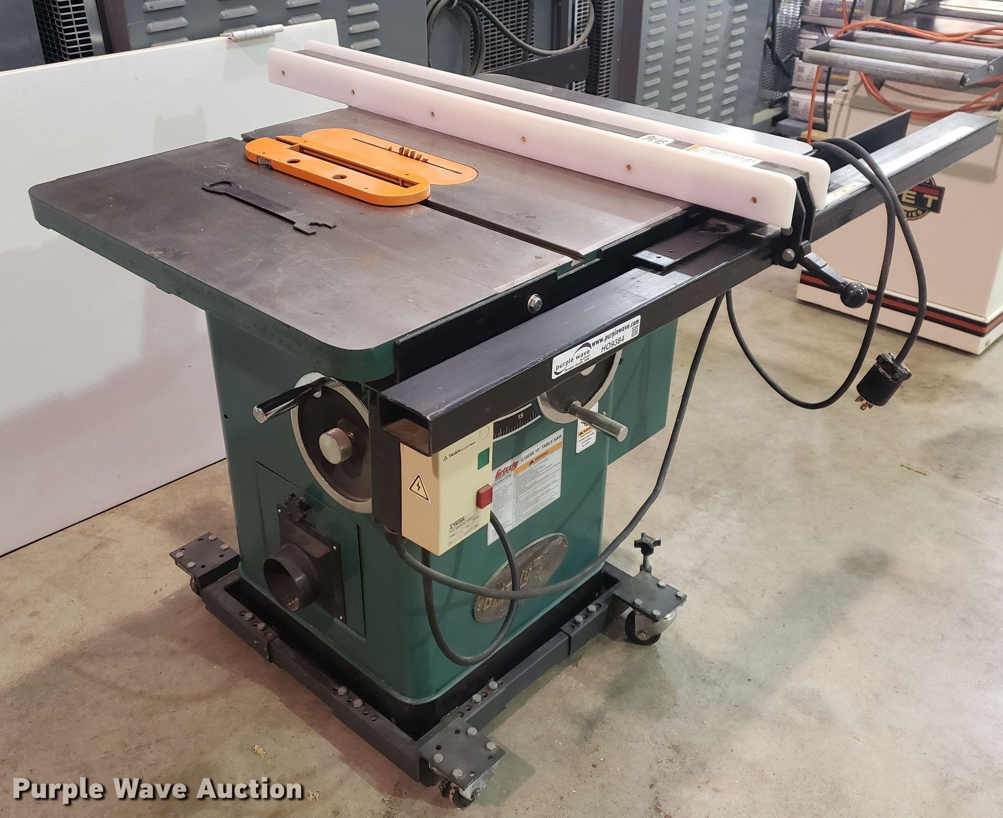 2001 Grizzly table saw in Chouteau, OK | Item HO9384 sold | Purple Wave