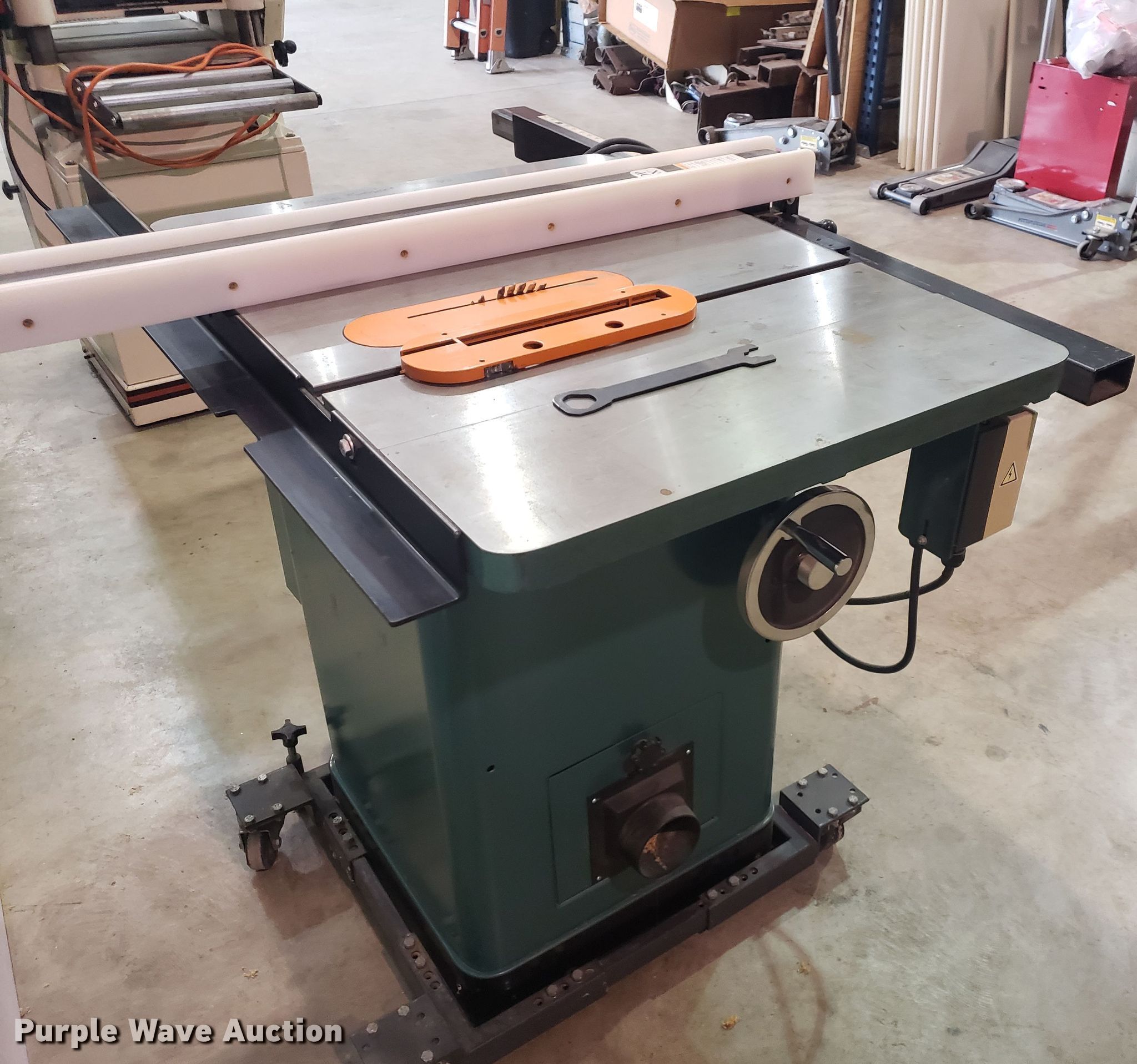 2001 Grizzly table saw in Chouteau, OK | Item HO9384 sold | Purple Wave