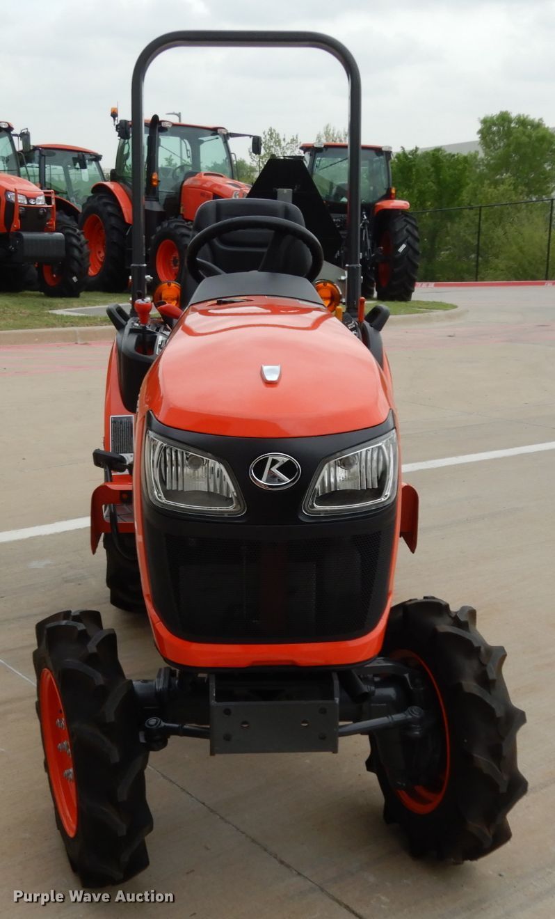 Kubota B2401 MFWD tractor in Grapevine, TX | Item HR9664 sold | Purple Wave
