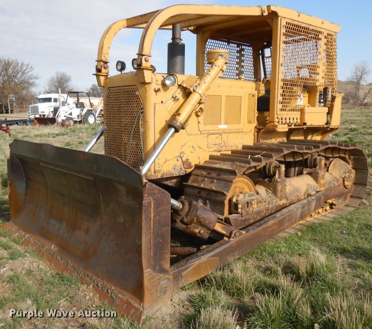 1975 Caterpillar D6C dozer in Midland, SD | Item ID9764 sold | Purple Wave