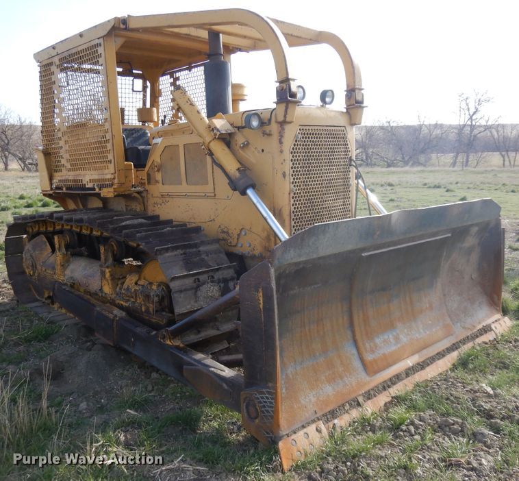 1975 Caterpillar D6C dozer in Midland, SD | Item ID9764 sold | Purple Wave