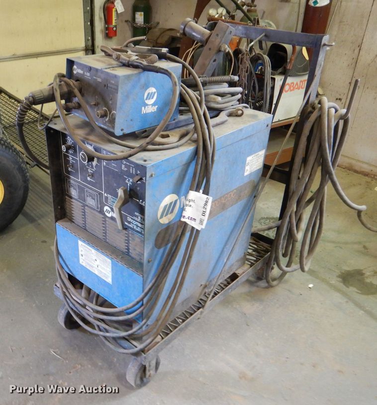 Miller Shopmaster 300 welder in Eudora, KS | Item DL2982 sold | Purple Wave