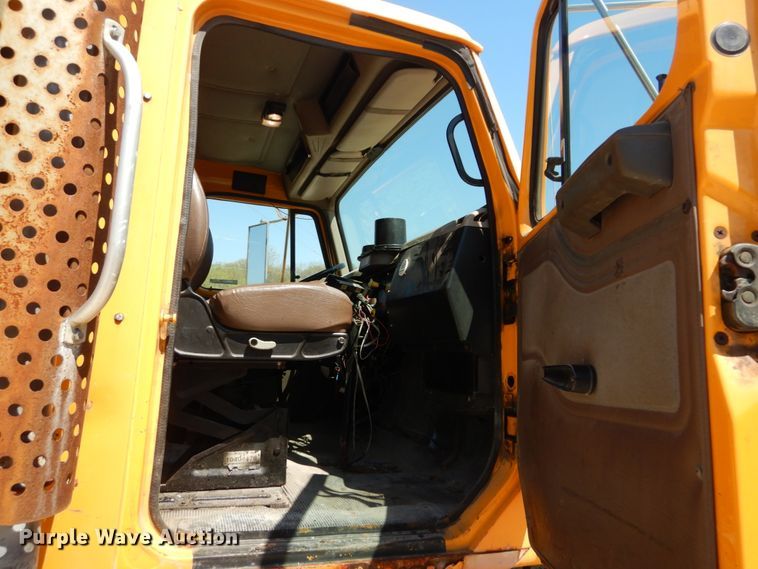 2002 International 2554 dump truck in Ballwin, MO | Item IY9664 sold ...
