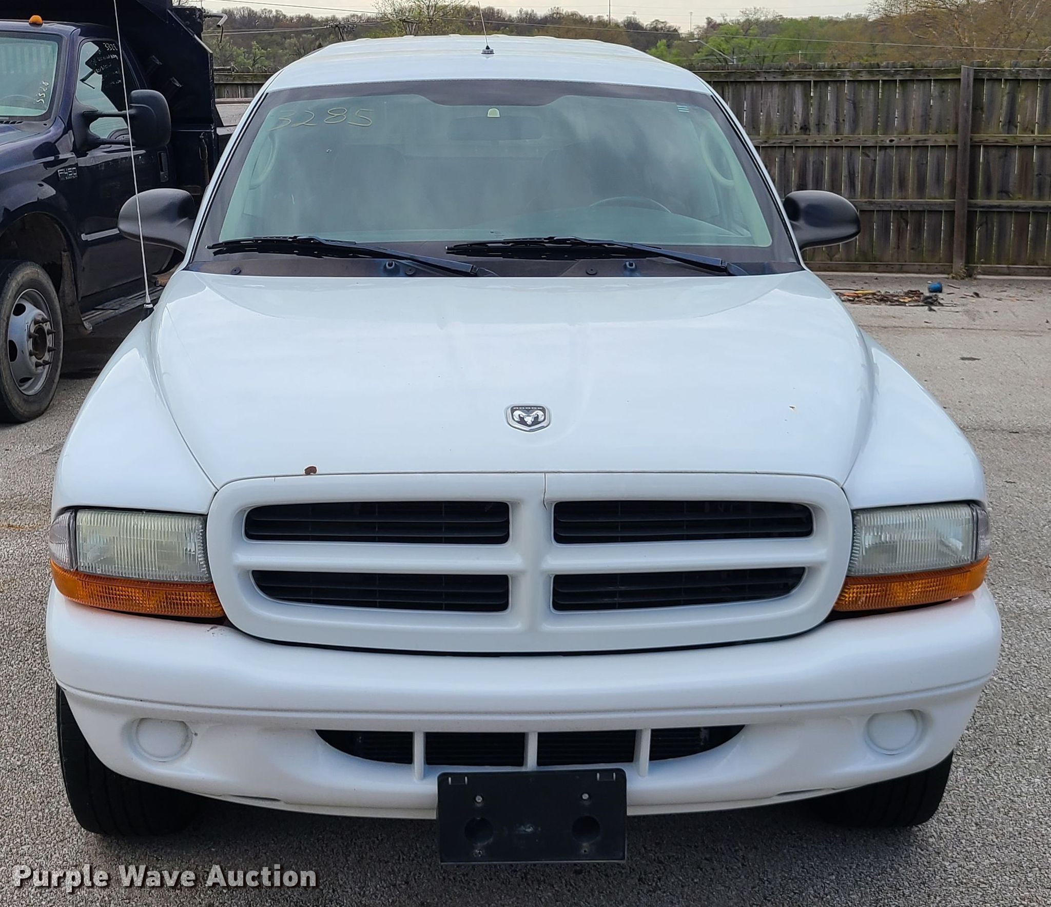 2003 Dodge Durango SUV in Independence, MO | Item GY9486 sold | Purple Wave